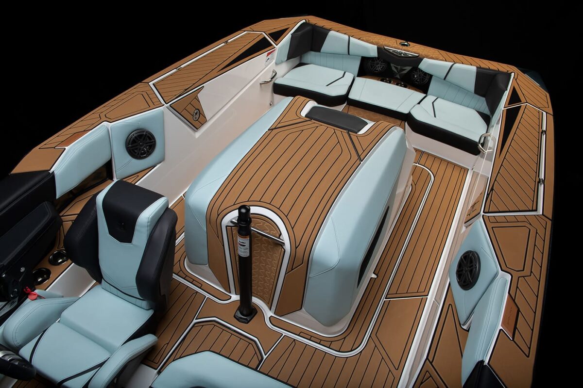 ArmorXelite – Boat Deck Mats & Marine Flooring