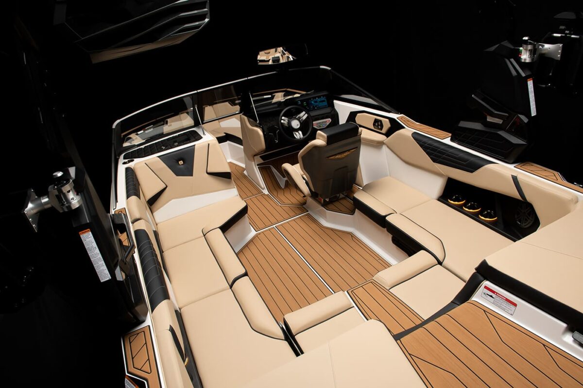 ArmorXelite – Boat Deck Mats & Marine Flooring